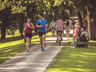 6 Ways Urban Trees Make You More Active Outdoors