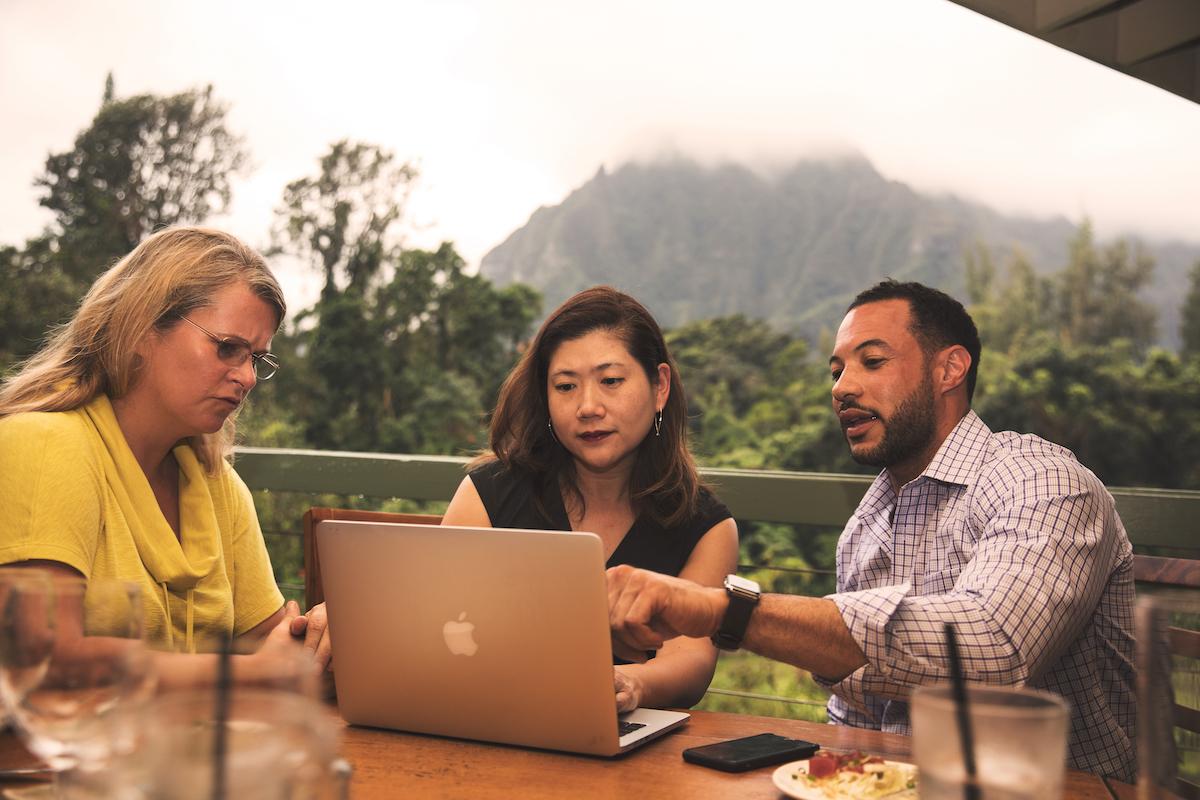 How Booz Allen and Hoʻōla Nā Pua Are Using Da