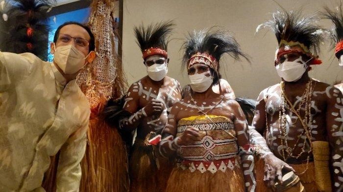 PT Freeport Indonesia Supports Indigenous Papuan Kamoro Arts
